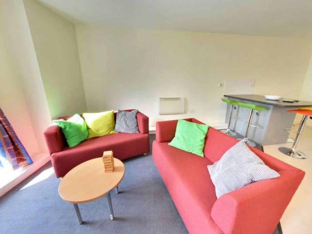 Extra Large High Double Ensuite
