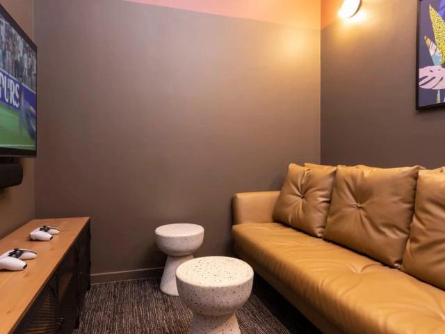 Extra Large Highest Double Ensuite: Three Bed Flat