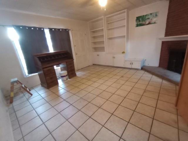 Extraordinary hug room with own entranceinclude u