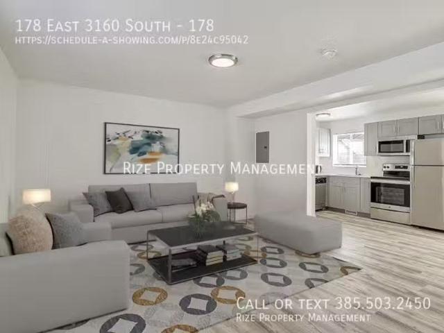 Extraordinary Location! 178 E Townhouse Ct #178