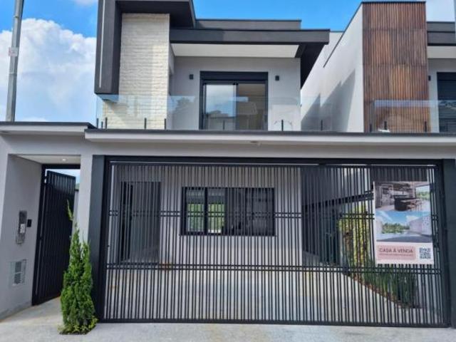 Extraordinaria residencia a venda no Portal dos Ipes 3 em Cajamar