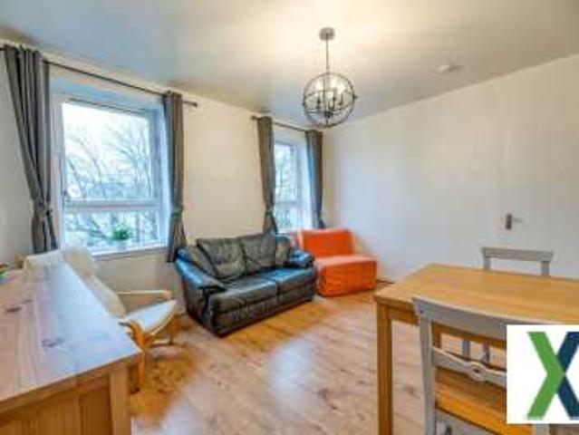 Extremely stylish, 2 bedroom, 2nd floor flat in Craigentinny, furnished available NOW
