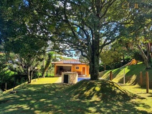 Exuberante chácara à venda em Pinhalzinho, com área total de 9.500m², 04 dorm sendo 01 suíte, área g