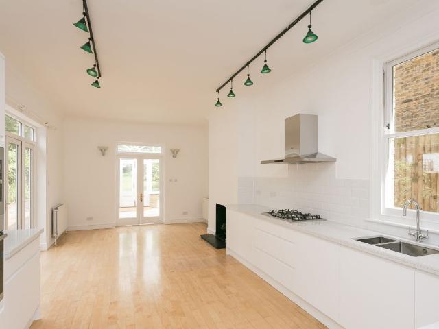 Eynella Road SE22, 5 bed flat to rent, £6,500 pcm | PrimeLocation