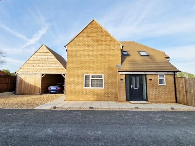 Eynsham Road, Cassington 3 bed detached house to rent £1,900 pcm £438 pw