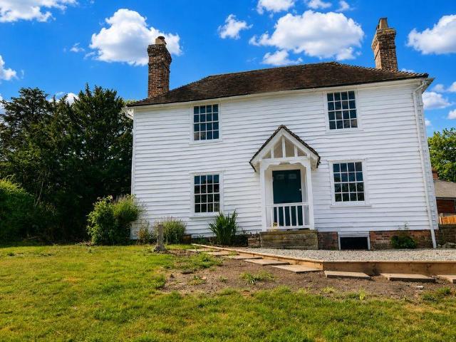 Eyhorne Street, Maidstone 4 bed detached house to rent £2,800 pcm £646 pw