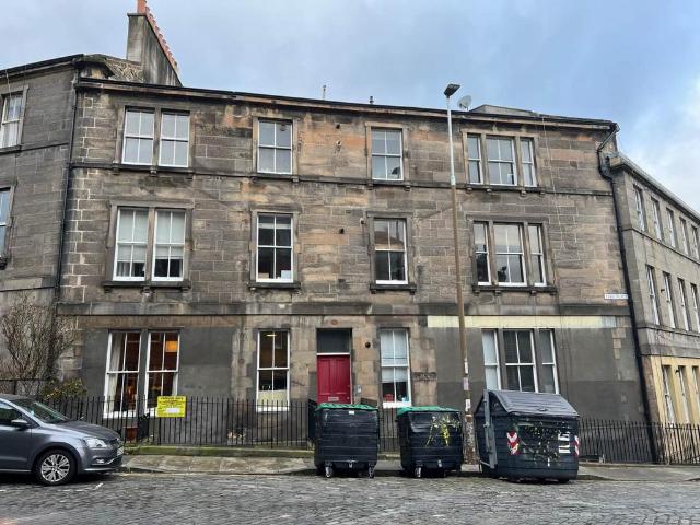 Eyre Place, 1 bed house to rent £1,195 pcm £276 pw