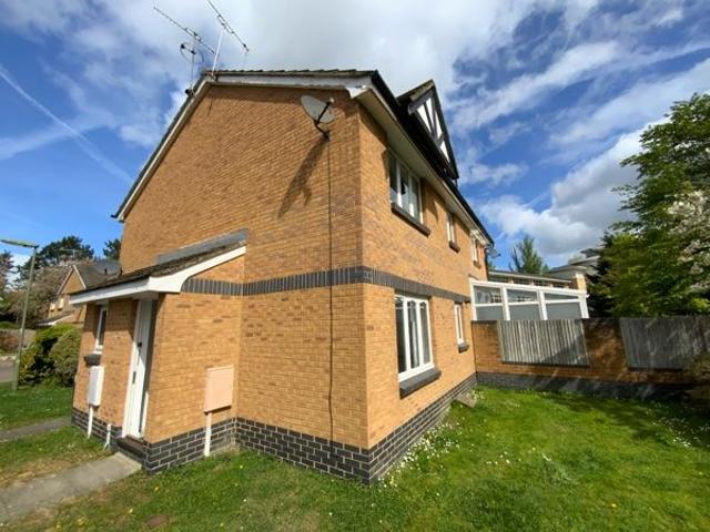 Eyston Drive, Weybridge KT13, 1 bed semi detached house to rent, £1,250 pcm | PrimeLocation