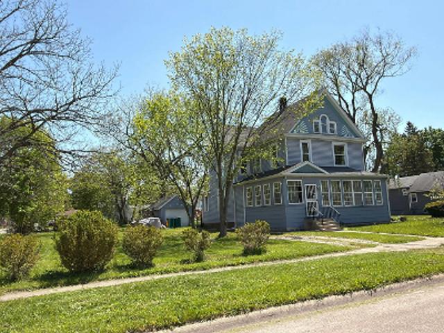 Ezra Ave