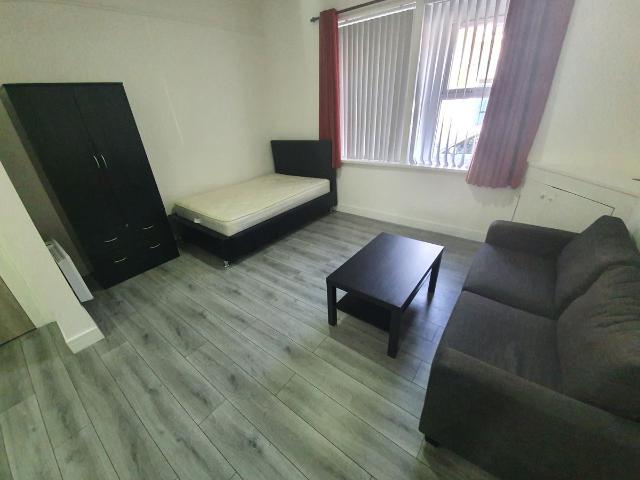 F1, 19 North Luton Place, Adamsdown CF24, Studio to rent, £900 pcm | PrimeLocation