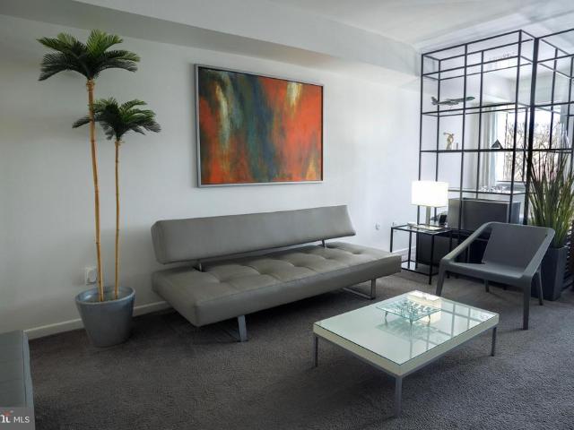 F20 Avon Drive