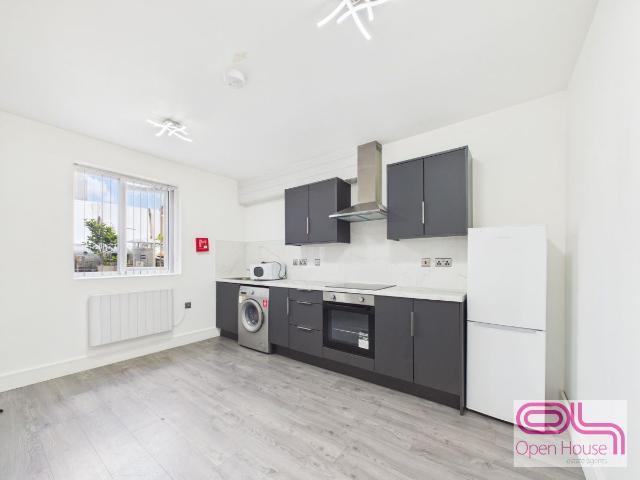 F2, 2 Hammonds Row PR1, 1 bed flat to rent, £695 pcm | PrimeLocation