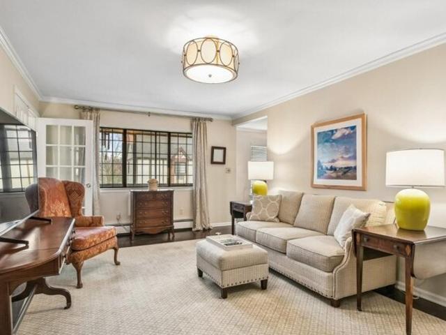 F Manchester Ct Unit F, Chatham Township, Condo For Sale