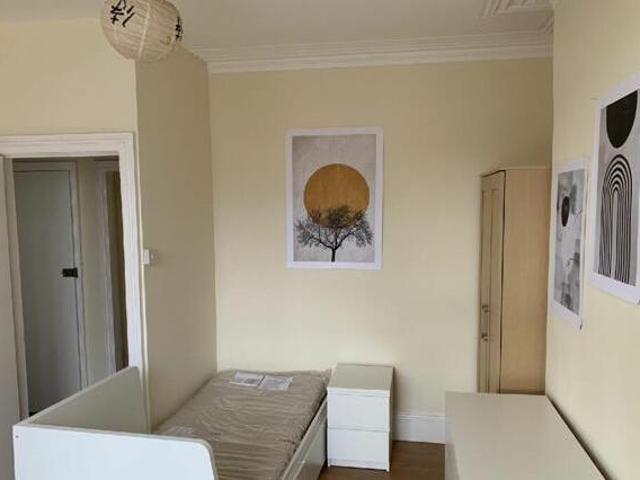 F Gregory Blvd, Nottingham, 2 Bedroom House