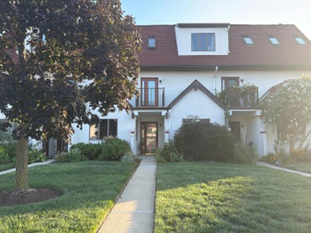 F Queen Anne Way