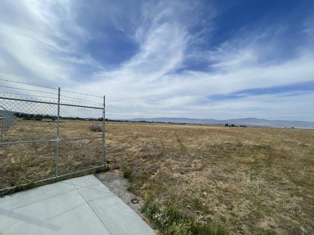 F 8 and 177th St W, Lancaster, CA 93536