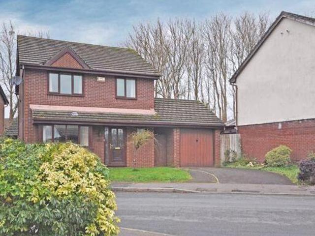 Family House, Mallards Reach, 3 Bedroom Detached