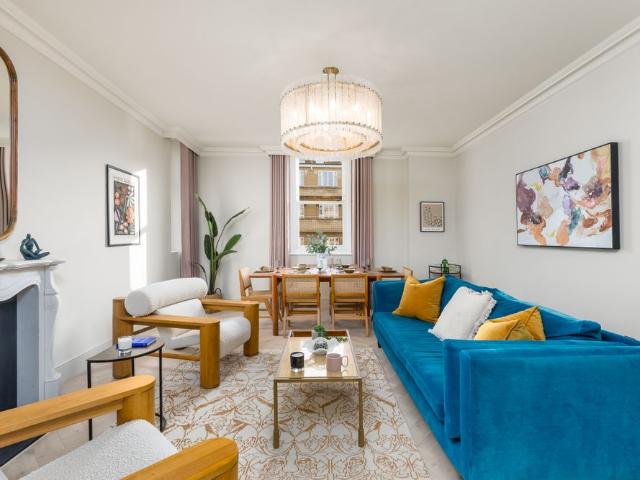 Family House with Garden Moments from Westbourne Grove