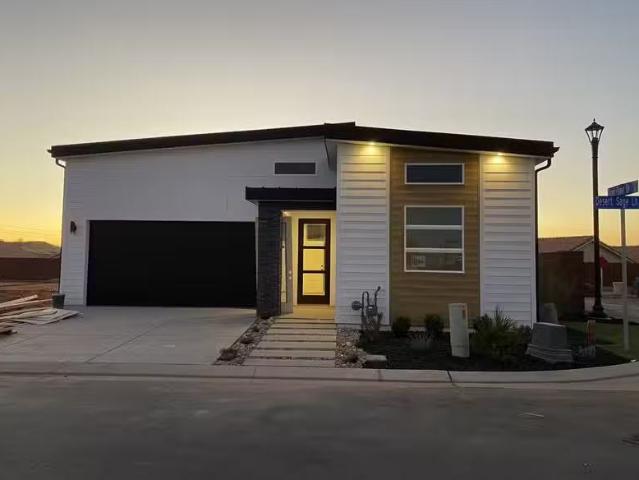 Family Home for Rent $2,400 3 Bedroom 2 Bathroom House In Wa.