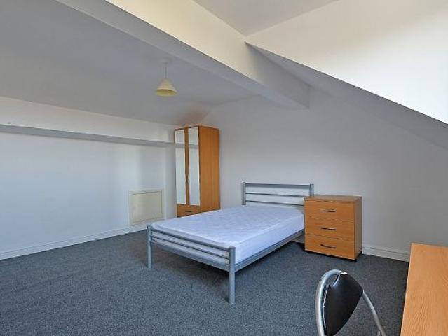 Fantastic 3 Bedroom Student Property