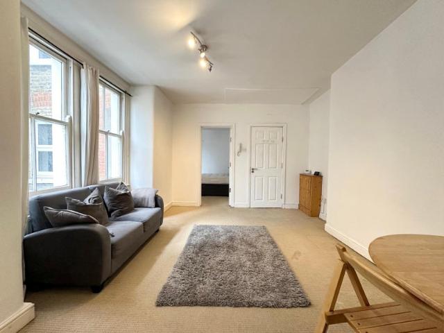 Fantastic 1 bed flat, great location, 2 mins tube