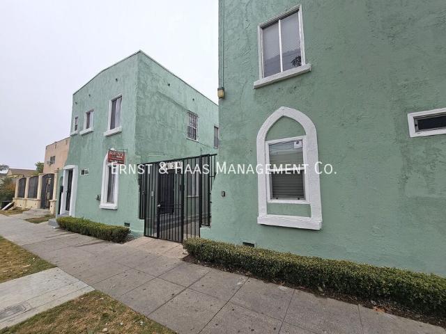 Fantastic 1 Bedroom Apartment in a Gated Building!