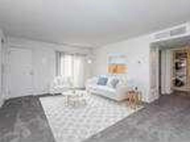 Fantastic 1Bed 1Bath Available $1415 Per Mo