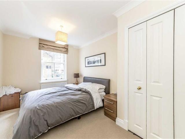 Fantastic 2 Bed 2 Bath Flat in Elephant and Castle