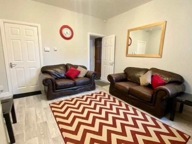 Fantastic Four Bed Student House
