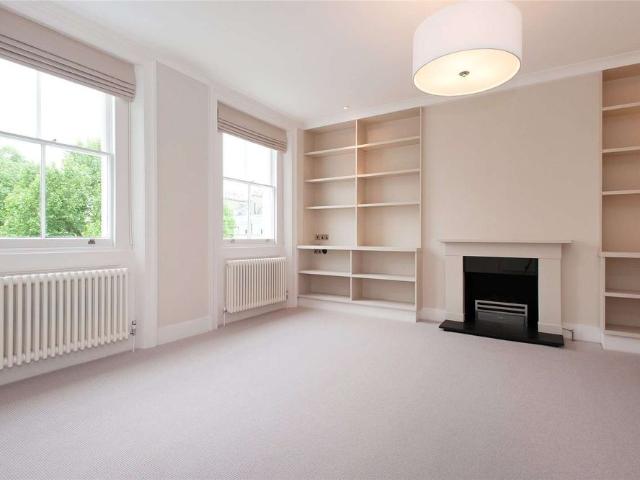 Fantastic one bedroom property on the third floor of a period conversion in South Kensington