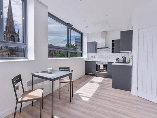 Fantastic studio in the City Centre with your bills included!
