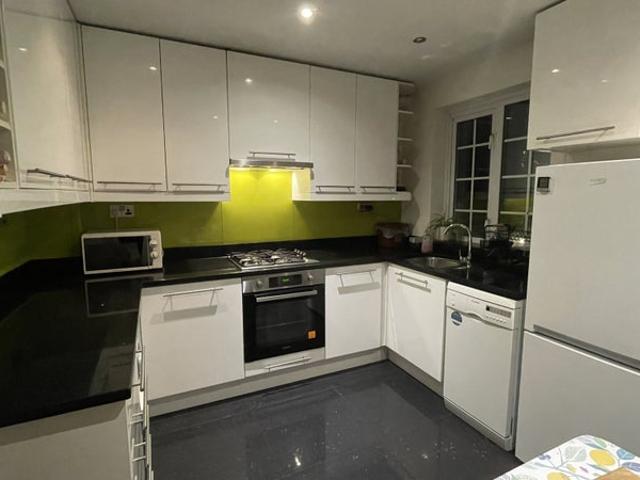 Fantastic two bed whole house 2 double bedrooms