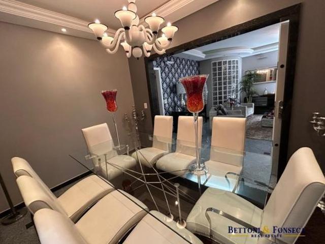 Fantástica Casa de 366 m² AVERBADA ACEITA FINANCIAMENTO