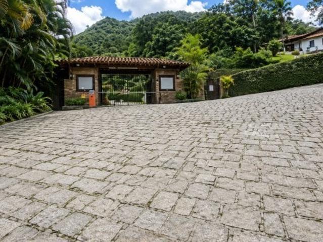 Fantástica Casa no Itaipava em Petrópolis Usado