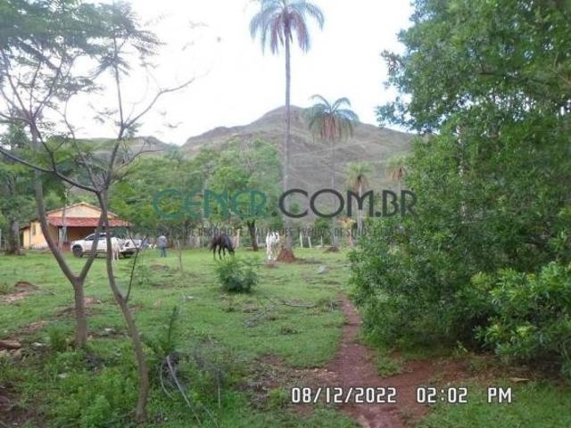 Fantástica Fazenda de 102 ha com Linda atração Turística na Serra do Cipó