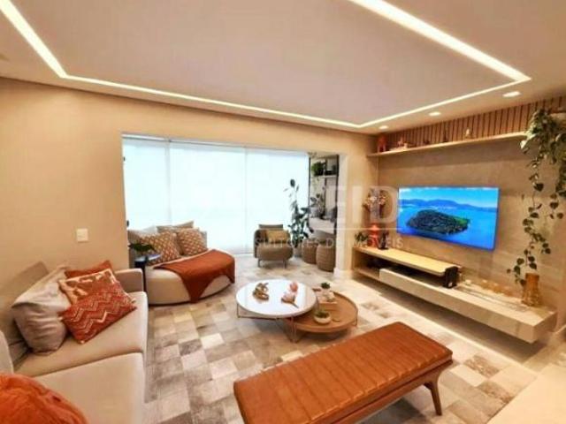 FANTÁSTICO APARTAMENTO REFORMADO NO MELHOR DE MOEMA