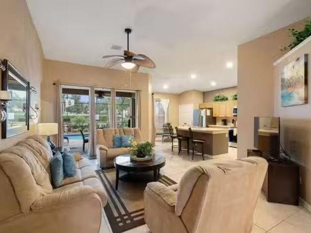 Fan Palm Way