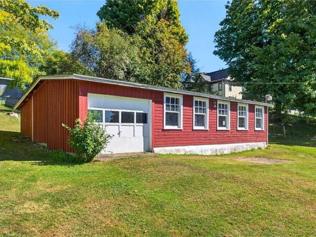 Fancher Ave, Fair Haven, NY 13064