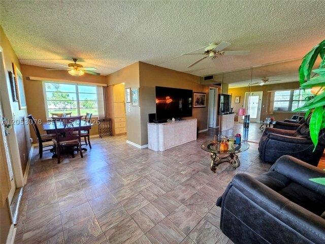 Fanshaw M Unit,boca Raton, Condo For Sale