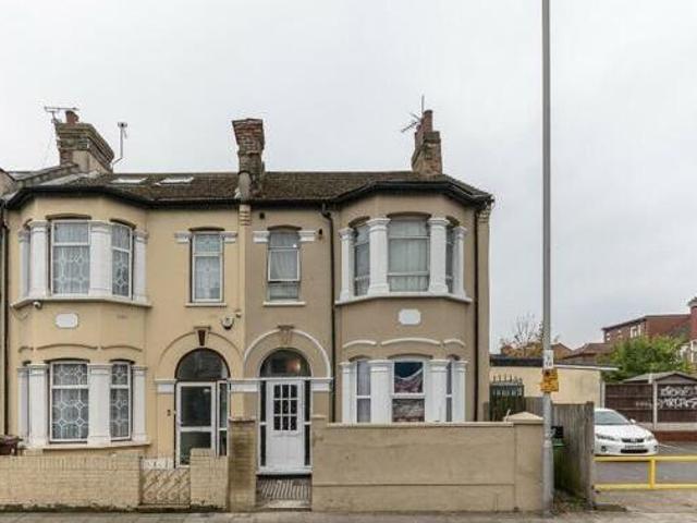 Fanshawe Avenue, Barking, 3 Bedroom Block