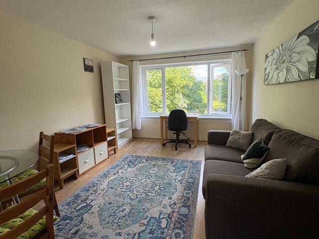 Fabulous 1 Bedroom Furnished Flat City Centre