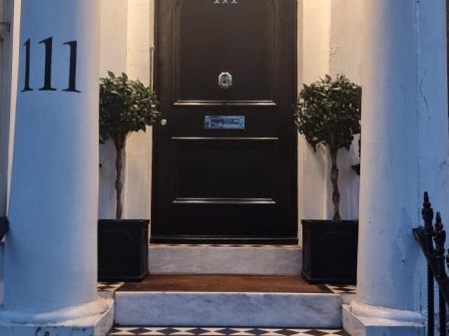 Fabulous Apt central Notting Hill Avl Sept 26