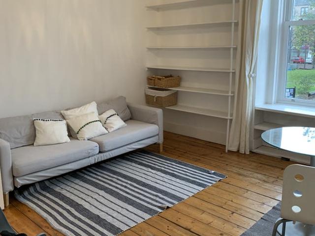 Fabulous bright one bedroom flat Partick West End