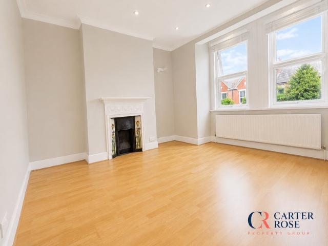 Fab 1 bed 1st floor flat on Moyser Road Furzedown