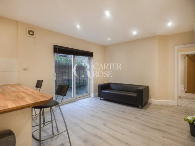 Fab 1 bed ground floor garden flat on Valley Road