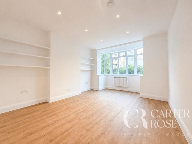 Fab 2 bed ground floor flat in Melville Court