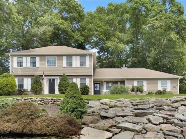 Factory Pond Cir, Smithfield, Home For Sale
