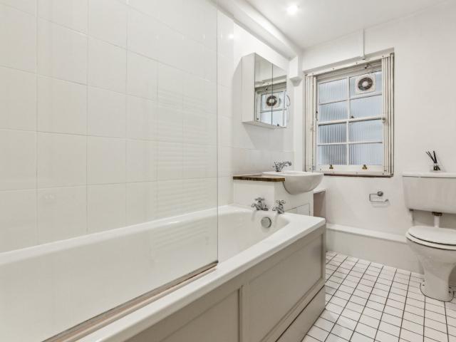 2 bedroom property in Richmond Avenue, Islington, N1 £4,333 pcm | Chestertons