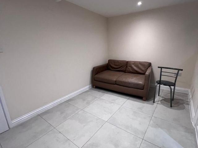 Faggs Road, Feltham TW14, Room to rent, £800 pcm | PrimeLocation