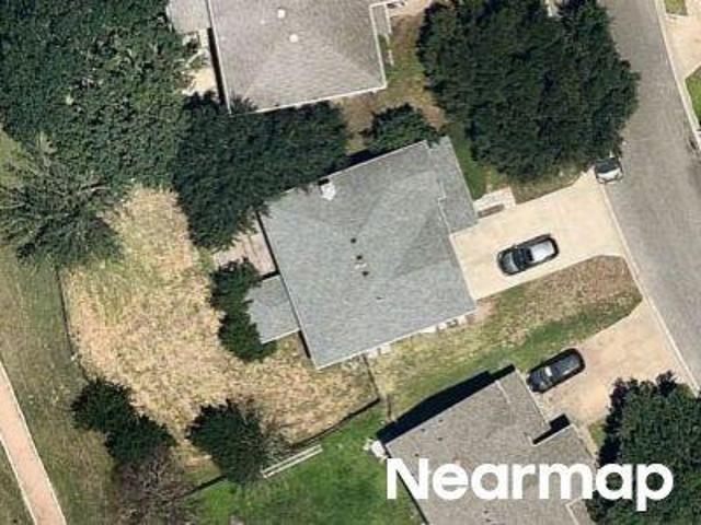 Faircrest Dr